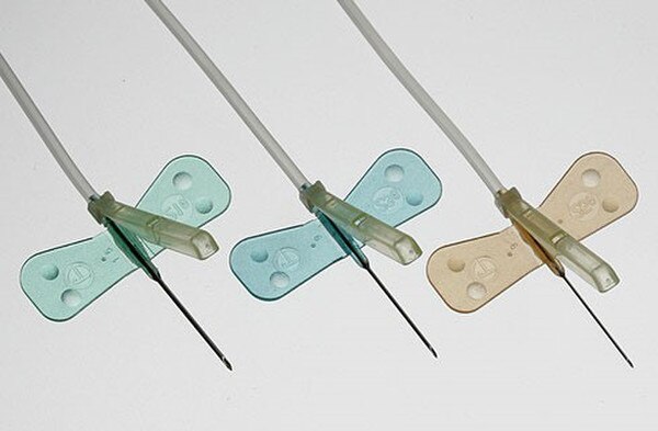 Terumo Surshield 23G x 3/4" Safety Winged Blood Collection Set with 7 ...